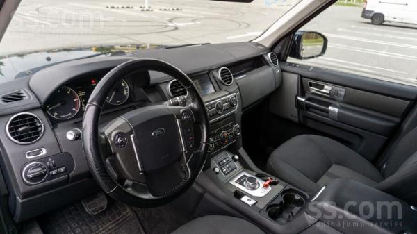 Green Land Rover Discovery 2014 in Riga, with an engine capacity of 3.00 L and mileage of 175 thousand km for 13990 €, photo 11 on AUTOMOTO.COM.LV