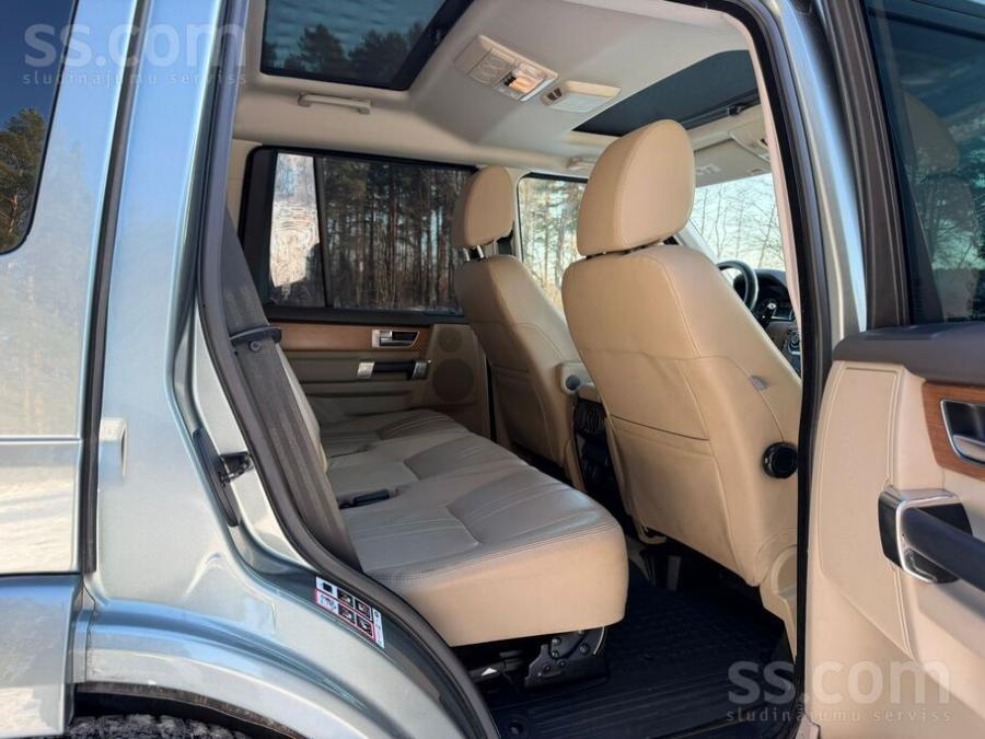 Green Land Rover Discovery 2015 in Jurmala, with an engine capacity of 3.00 L and mileage of 0 thousand km for 13990 €, photo 11 on AUTOMOTO.COM.LV