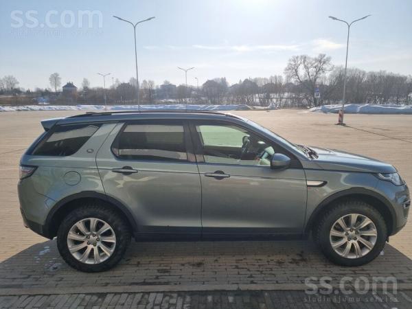 Zaļš Land Rover Discovery 2016 Ludza, ar dzinēja tilpumu 2.00 L un nobraukumu 230 tūkst. km par 10600 €, foto 4 vietnē AUTOMOTO.COM.LV