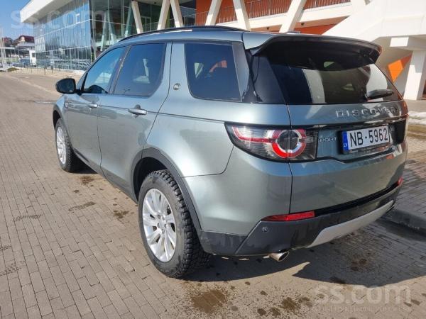 Zaļš Land Rover Discovery 2016 Ludza, ar dzinēja tilpumu 2.00 L un nobraukumu 230 tūkst. km par 10600 €, foto 7 vietnē AUTOMOTO.COM.LV