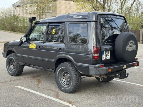 Grey Land Rover Discovery 1996 in Riga, with an engine capacity of 2.50 L and mileage of 280 thousand km for 3950 €, photo 4 on AUTOMOTO.COM.LV