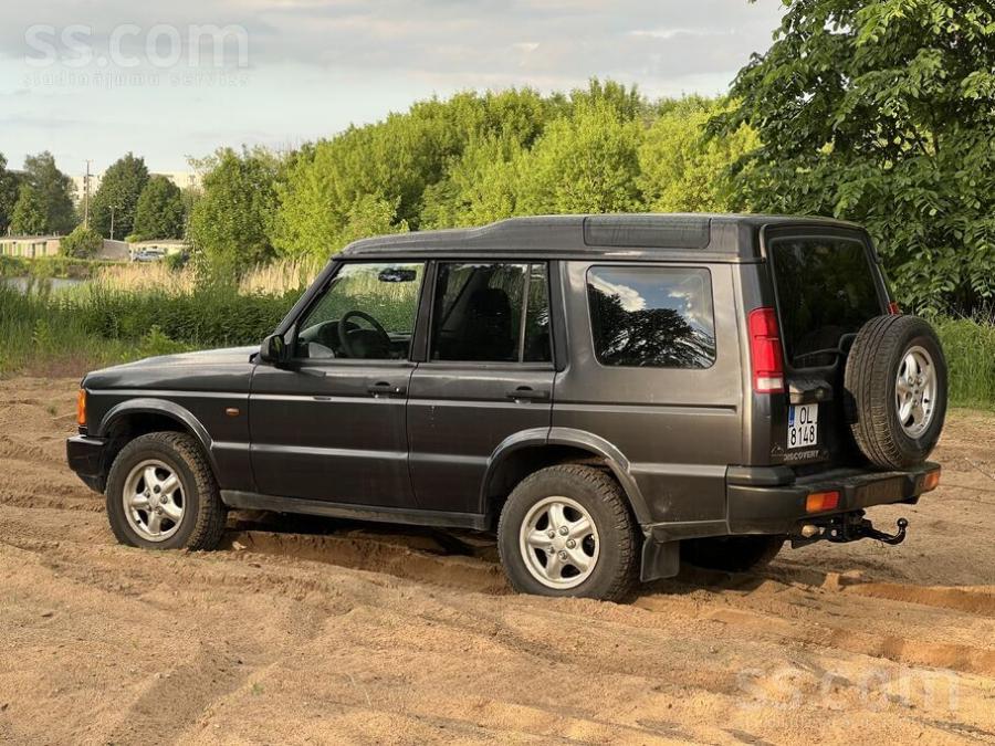 Pelēks Land Rover Discovery 2000 Rīga, ar dzinēja tilpumu 2.50 L un nobraukumu 335 tūkst. km par 2300 €, foto 5 vietnē AUTOMOTO.COM.LV