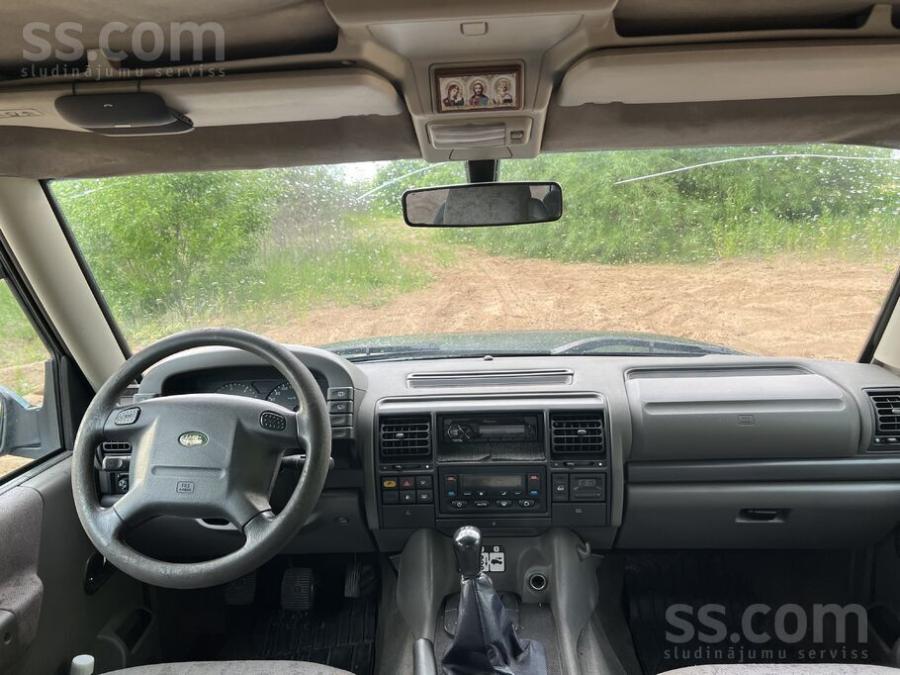 Pelēks Land Rover Discovery 2000 Rīga, ar dzinēja tilpumu 2.50 L un nobraukumu 335 tūkst. km par 2300 €, foto 6 vietnē AUTOMOTO.COM.LV