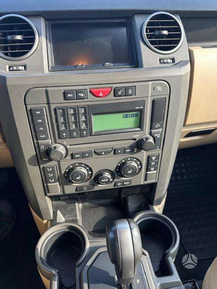 Grey Land Rover Discovery 2005 in Kaunas, with an engine capacity of 2.72 L and mileage of 399 thousand km for 3990 €, photo 9 on AUTOMOTO.COM.LV