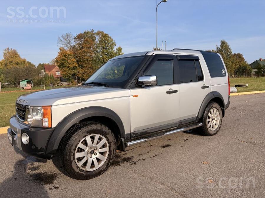 Grey Land Rover Discovery 2005 in Cesis, with an engine capacity of 2.70 L and mileage of 349 thousand km for 4100 €, photo 3 on AUTOMOTO.COM.LV