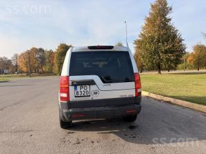 Pelēks Land Rover Discovery 2005 Cēsis, ar dzinēja tilpumu 2.70 L un nobraukumu 349 tūkst. km par 4100 €, foto 4 vietnē AUTOMOTO.COM.LV