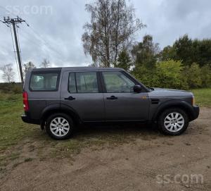 Grey Land Rover Discovery 2005 in Talsi, with an engine capacity of 2.70 L and mileage of 259 thousand km for 4100 €, photo 5 on AUTOMOTO.COM.LV