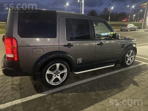 Pelēks Land Rover Discovery 2006 Telšiai, ar dzinēja tilpumu 2.70 L un nobraukumu 400 tūkst. km par 3000 €, foto 3 vietnē AUTOMOTO.COM.LV
