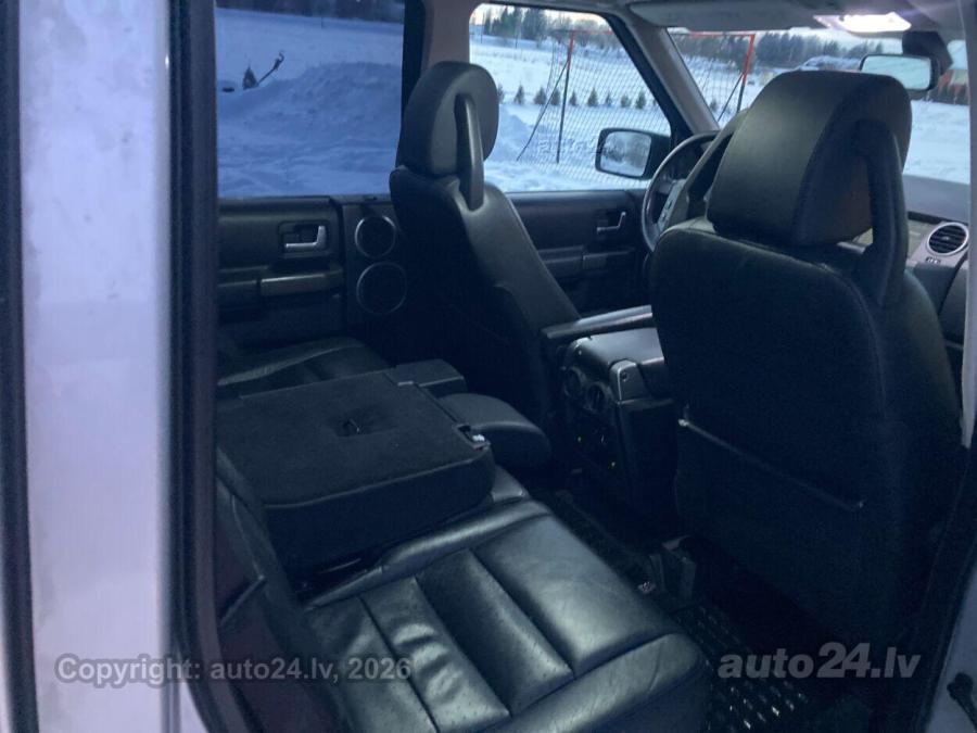 Pelēks Land Rover Discovery 2006 Tallina, ar dzinēja tilpumu 4.40 L un nobraukumu 337 tūkst. km par 6700 €, foto 15 vietnē AUTOMOTO.COM.LV