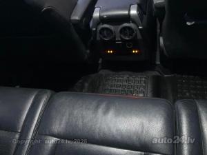 Pelēks Land Rover Discovery 2006 Tallina, ar dzinēja tilpumu 4.40 L un nobraukumu 337 tūkst. km par 6700 €, foto 16 vietnē AUTOMOTO.COM.LV