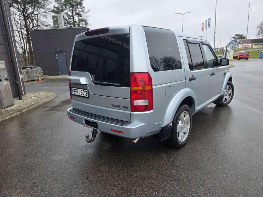 Grey Land Rover Discovery 2007 in Utena, with an engine capacity of 2.72 L and mileage of 257 thousand km for 3100 €, photo 3 on AUTOMOTO.COM.LV