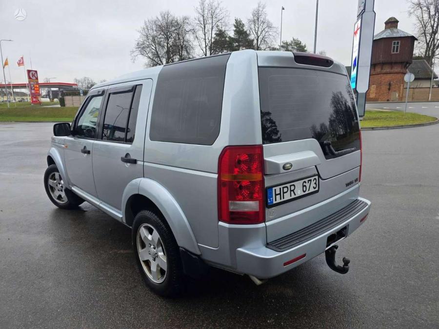 Grey Land Rover Discovery 2007 in Utena, with an engine capacity of 2.72 L and mileage of 257 thousand km for 3100 €, photo 4 on AUTOMOTO.COM.LV
