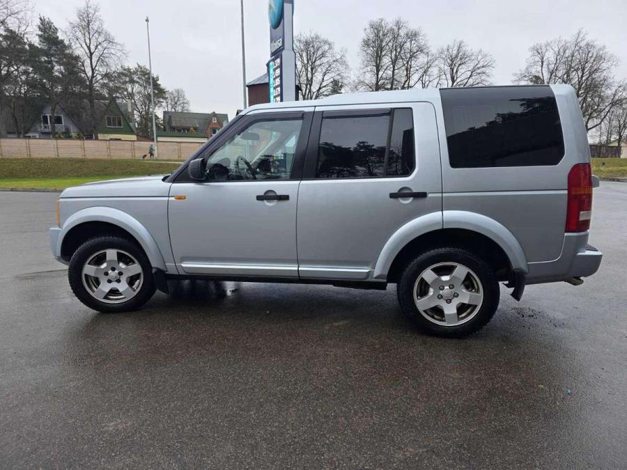 Grey Land Rover Discovery 2007 in Utena, with an engine capacity of 2.72 L and mileage of 257 thousand km for 3100 €, photo 11 on AUTOMOTO.COM.LV