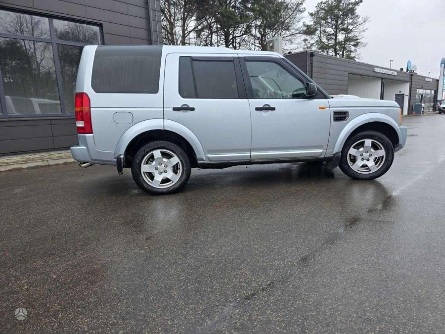 Grey Land Rover Discovery 2007 in Utena, with an engine capacity of 2.72 L and mileage of 257 thousand km for 3100 €, photo 12 on AUTOMOTO.COM.LV