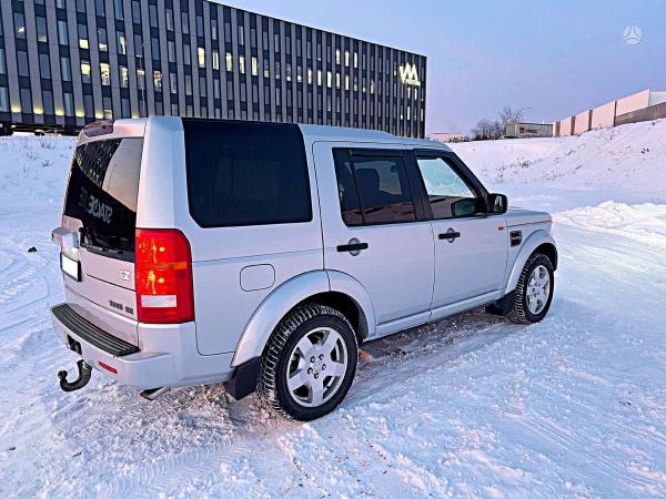 Pelēks Land Rover Discovery 2007 Viļņa, ar dzinēja tilpumu 2.72 L un nobraukumu 256 tūkst. km par 3950 €, foto 1 vietnē AUTOMOTO.COM.LV