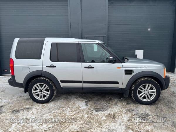 Pelēks Land Rover Discovery 2007 Tallina, ar dzinēja tilpumu 2.70 L un nobraukumu 363 tūkst. km par 3995 €, foto 4 vietnē AUTOMOTO.COM.LV