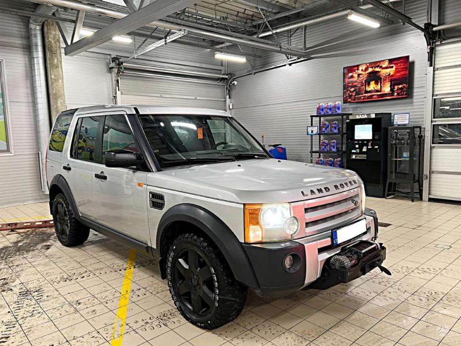 Grey Land Rover Discovery 2007 in Vilnius, with an engine capacity of 2.72 L and mileage of 390 thousand km for 4499 €, photo 1 on AUTOMOTO.COM.LV