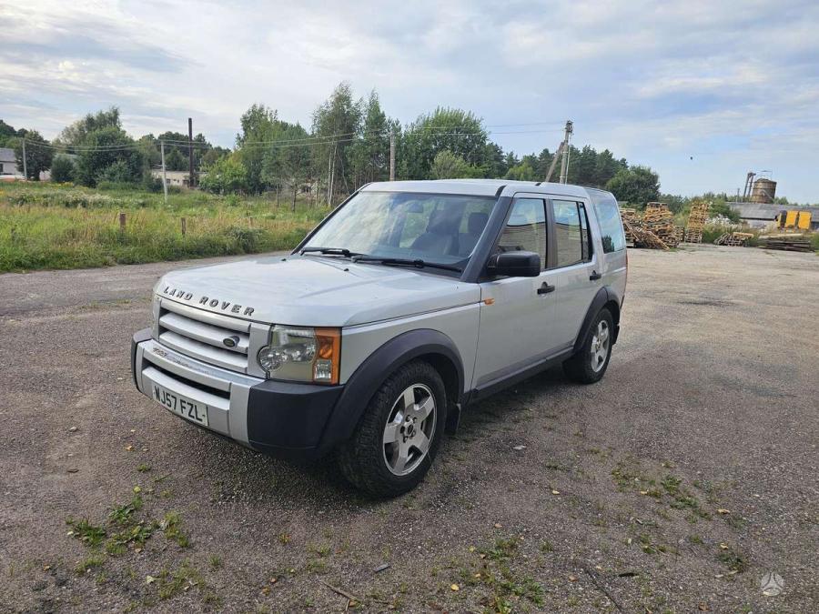 Pelēks Land Rover Discovery 2007 Ignalina, ar dzinēja tilpumu 2.72 L un nobraukumu 120 tūkst. km par 2350 €, foto 3 vietnē AUTOMOTO.COM.LV