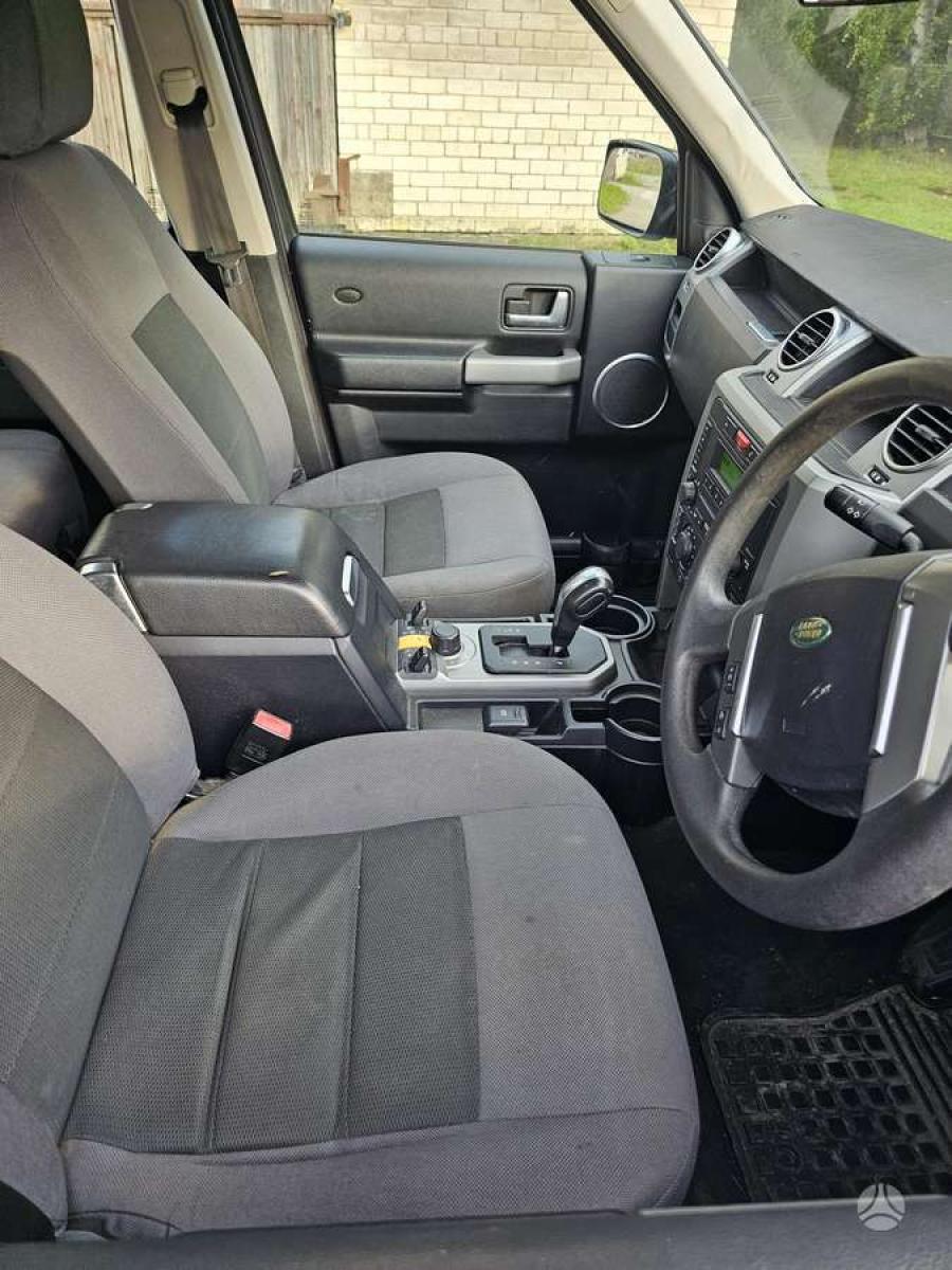 Pelēks Land Rover Discovery 2007 Ignalina, ar dzinēja tilpumu 2.72 L un nobraukumu 120 tūkst. km par 2350 €, foto 8 vietnē AUTOMOTO.COM.LV