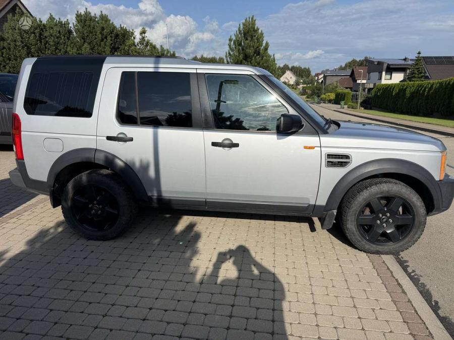 Grey Land Rover Discovery 2007 in Vilnius, with an engine capacity of 2.72 L and mileage of 369 thousand km for 3700 €, photo 4 on AUTOMOTO.COM.LV