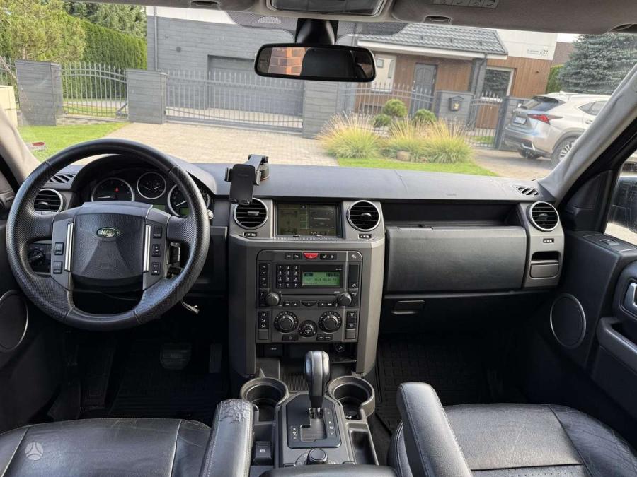 Grey Land Rover Discovery 2007 in Vilnius, with an engine capacity of 2.72 L and mileage of 369 thousand km for 3700 €, photo 19 on AUTOMOTO.COM.LV