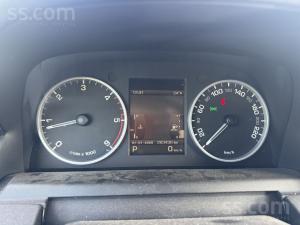 Pelēks Land Rover Discovery 2009 Rīga, ar dzinēja tilpumu 3.00 L un nobraukumu 0 tūkst. km par 3500 €, foto 9 vietnē AUTOMOTO.COM.LV