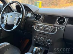 Grey Land Rover Discovery 2009 in Riga, with an engine capacity of 3.00 L and mileage of 284 thousand km for 7200 €, photo 10 on AUTOMOTO.COM.LV