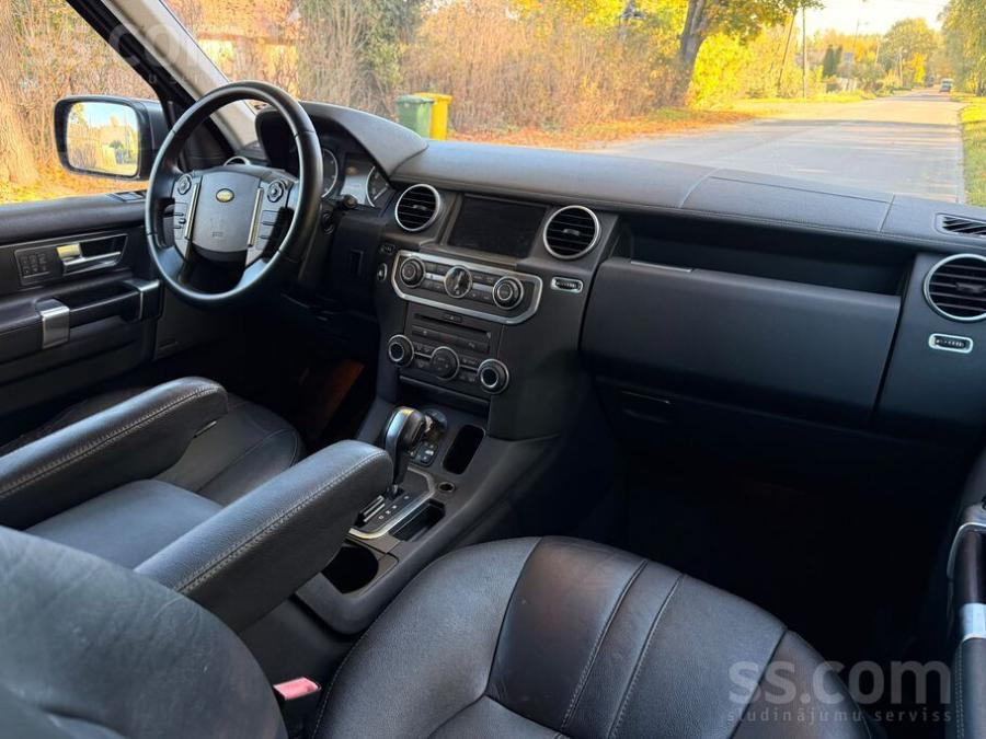 Pelēks Land Rover Discovery 2009 Rīga, ar dzinēja tilpumu 3.00 L un nobraukumu 284 tūkst. km par 7200 €, foto 12 vietnē AUTOMOTO.COM.LV