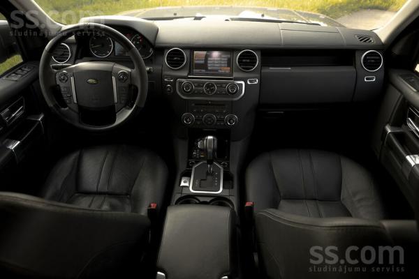 Grey Land Rover Discovery 2010 in Riga, with an engine capacity of 3.00 L and mileage of 360 thousand km for 7500 €, photo 9 on AUTOMOTO.COM.LV