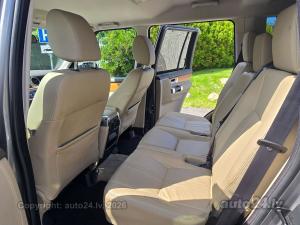 Pelēks Land Rover Discovery 2010 Tallina, ar dzinēja tilpumu 3.00 L un nobraukumu 275 tūkst. km par 5990 €, foto 15 vietnē AUTOMOTO.COM.LV