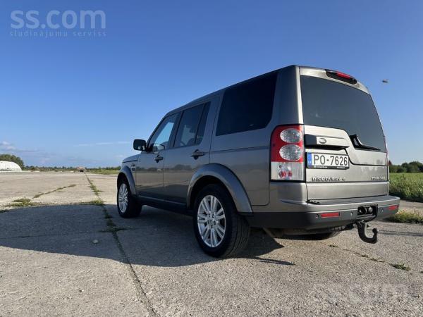 Land Rover Discovery 2010 Rīga vietnē Pelēks Land Rover Discovery 2010 Rīga, ar dzinēja tilpumu 3.00 L un nobraukumu 207 tūkst. km par 12800 €, foto 3 vietnē AUTOMOTO.COM.LV