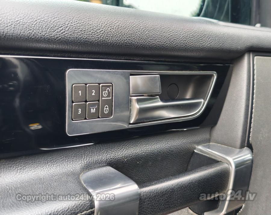 Grey Land Rover Discovery 2010 in Tallinn, with an engine capacity of 2.70 L and mileage of 225 thousand km for 9900 €, photo 7 on AUTOMOTO.COM.LV