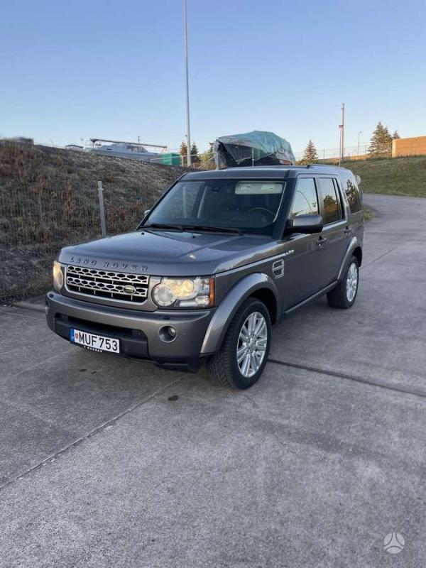 Pelēks Land Rover Discovery 2011 Kauņa, ar dzinēja tilpumu 5.00 L un nobraukumu 299 tūkst. km par 11500 €, foto 2 vietnē AUTOMOTO.COM.LV