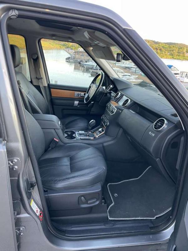Pelēks Land Rover Discovery 2011 Kauņa, ar dzinēja tilpumu 5.00 L un nobraukumu 299 tūkst. km par 11500 €, foto 8 vietnē AUTOMOTO.COM.LV