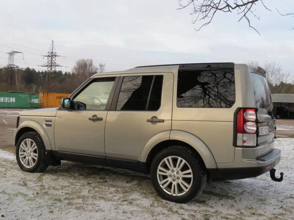 Pelēks Land Rover Discovery 2011 Rīga, ar dzinēja tilpumu 3.00 L un nobraukumu 190 tūkst. km par 8990 €, foto 5 vietnē AUTOMOTO.COM.LV