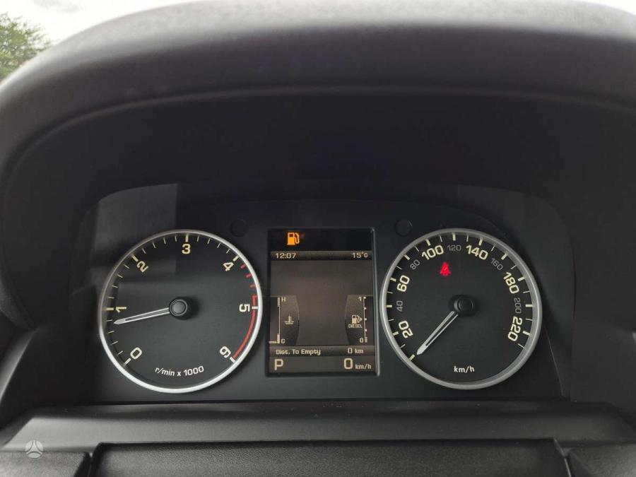 Pelēks Land Rover Discovery 2011 Utena, ar dzinēja tilpumu 2.99 L un nobraukumu 336 tūkst. km par 6990 €, foto 24 vietnē AUTOMOTO.COM.LV