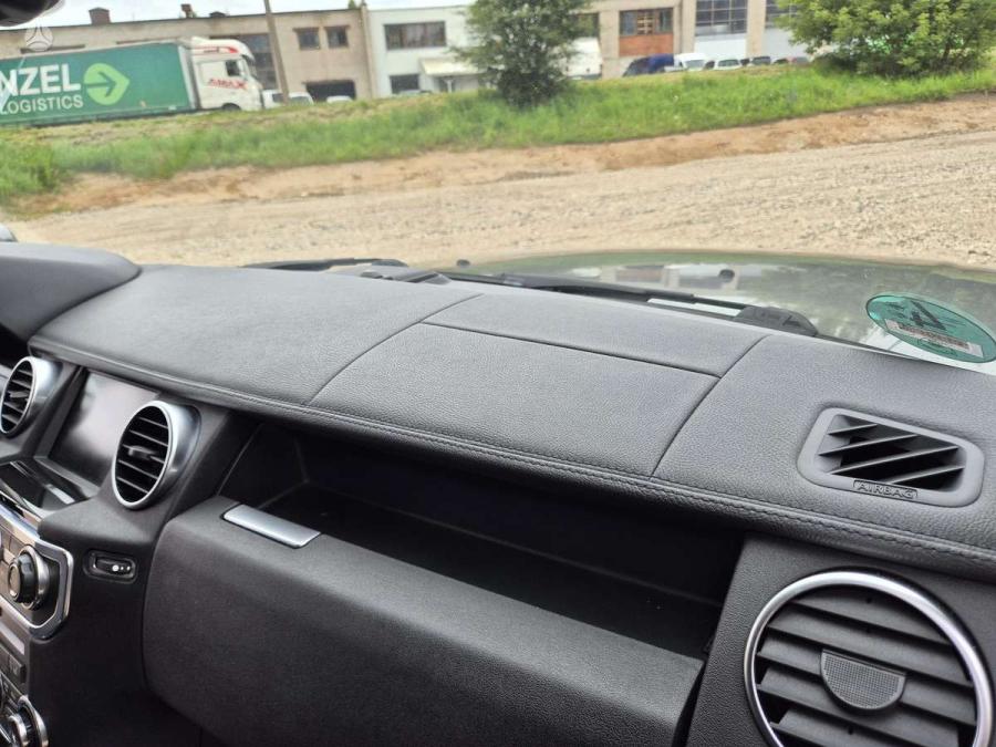 Pelēks Land Rover Discovery 2011 Utena, ar dzinēja tilpumu 2.99 L un nobraukumu 336 tūkst. km par 6990 €, foto 26 vietnē AUTOMOTO.COM.LV