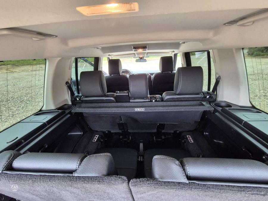 Pelēks Land Rover Discovery 2011 Utena, ar dzinēja tilpumu 2.99 L un nobraukumu 336 tūkst. km par 6990 €, foto 40 vietnē AUTOMOTO.COM.LV
