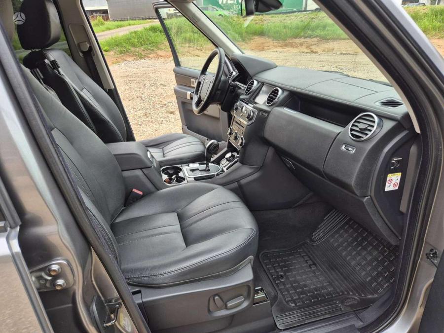 Pelēks Land Rover Discovery 2011 Utena, ar dzinēja tilpumu 2.99 L un nobraukumu 336 tūkst. km par 6990 €, foto 29 vietnē AUTOMOTO.COM.LV