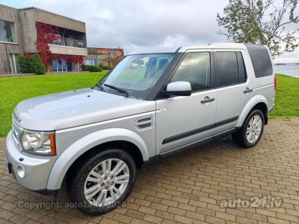 Pelēks Land Rover Discovery 2011 Kuresāre, ar dzinēja tilpumu 3.00 L un nobraukumu 252 tūkst. km par 8999 €, foto 3 vietnē AUTOMOTO.COM.LV