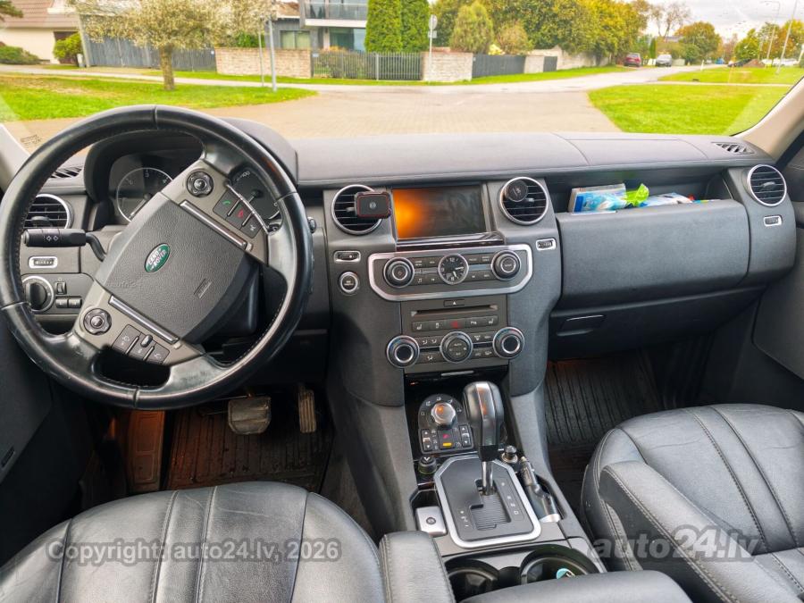 Pelēks Land Rover Discovery 2011 Kuresāre, ar dzinēja tilpumu 3.00 L un nobraukumu 252 tūkst. km par 8999 €, foto 13 vietnē AUTOMOTO.COM.LV