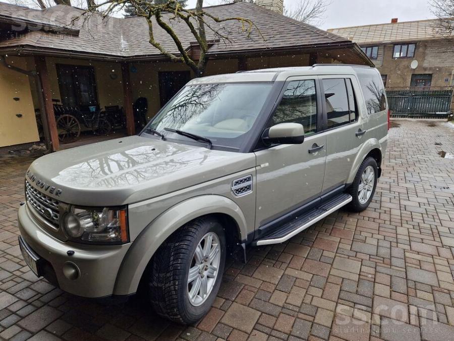 Pelēks Land Rover Discovery 2012 Rīga, ar dzinēja tilpumu 3.00 L un nobraukumu 301 tūkst. km par 14999 €, foto 3 vietnē AUTOMOTO.COM.LV