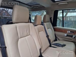 Pelēks Land Rover Discovery 2012 Rīga, ar dzinēja tilpumu 3.00 L un nobraukumu 301 tūkst. km par 14999 €, foto 8 vietnē AUTOMOTO.COM.LV