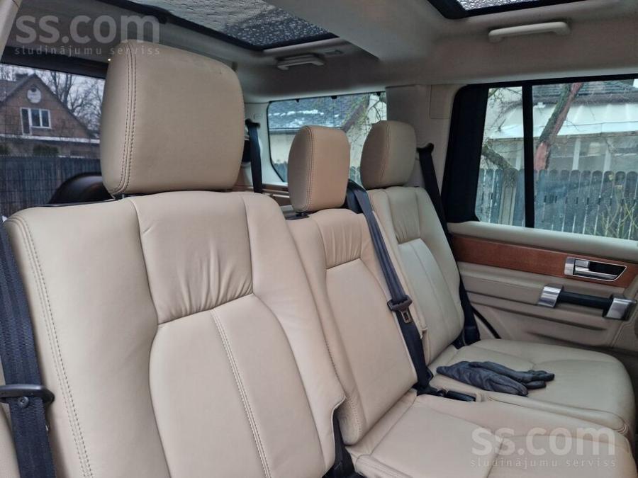 Pelēks Land Rover Discovery 2012 Rīga, ar dzinēja tilpumu 3.00 L un nobraukumu 301 tūkst. km par 14999 €, foto 8 vietnē AUTOMOTO.COM.LV
