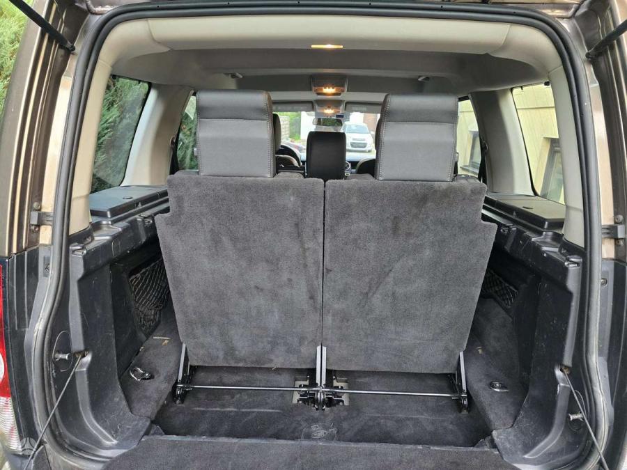 Pelēks Land Rover Discovery 2012 Kauņa, ar dzinēja tilpumu 2.99 L un nobraukumu 272 tūkst. km par 7200 €, foto 4 vietnē AUTOMOTO.COM.LV