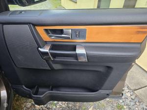 Pelēks Land Rover Discovery 2012 Kauņa, ar dzinēja tilpumu 2.99 L un nobraukumu 272 tūkst. km par 7200 €, foto 8 vietnē AUTOMOTO.COM.LV