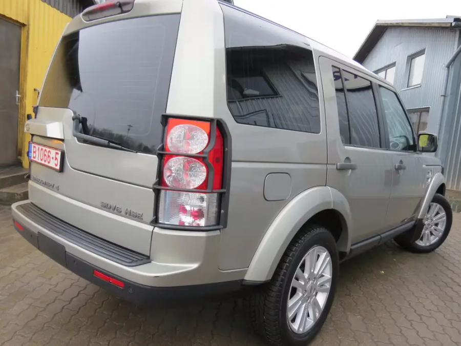 Grey Land Rover Discovery 2012 in Riga, with an engine capacity of 3.00 L and mileage of 190 thousand km for 9750 €, photo 4 on AUTOMOTO.COM.LV