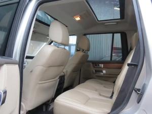 Grey Land Rover Discovery 2012 in Riga, with an engine capacity of 3.00 L and mileage of 190 thousand km for 9750 €, photo 8 on AUTOMOTO.COM.LV