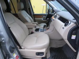 Grey Land Rover Discovery 2012 in Riga, with an engine capacity of 3.00 L and mileage of 190 thousand km for 9750 €, photo 9 on AUTOMOTO.COM.LV