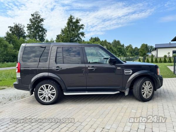 Pelēks Land Rover Discovery 2013 Tallina, ar dzinēja tilpumu 3.00 L un nobraukumu 330 tūkst. km par 10500 €, foto 6 vietnē AUTOMOTO.COM.LV